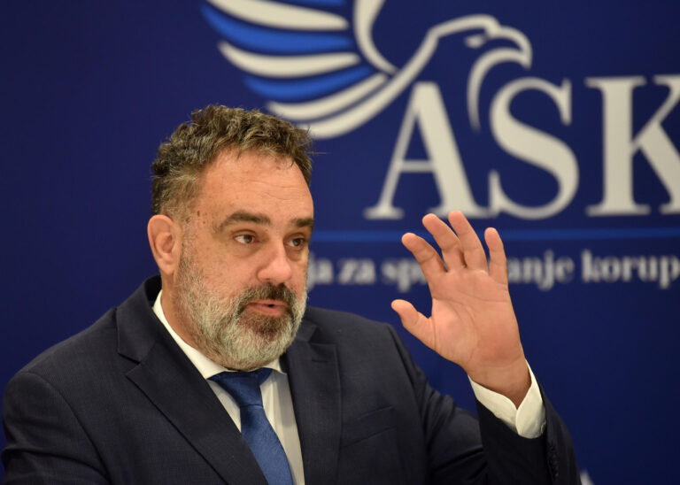 DUŠAN DRAKIĆ, V.D. DIREKTORA AGENCIJE ZA SPREČAVANJE KORUPCIJE: Odlučni ...